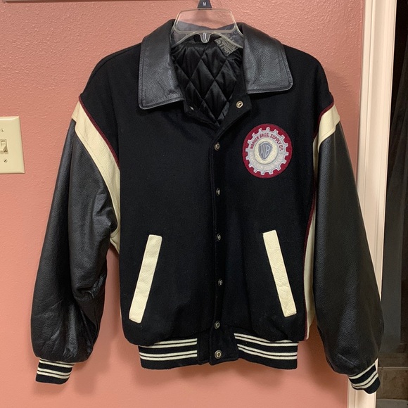 Warner Bros. | Jackets & Coats | Warner Brothers Studio Tasmanian Devil ...